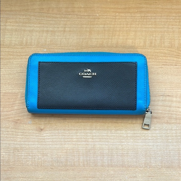 Coach | Bags | Euc Coach Navy And Bright Blue Wallet With Silver ...